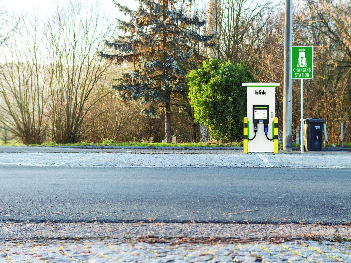 Blink 60kW-180kW Charging Station – Dual Port Level 3 Free Standing DC ...